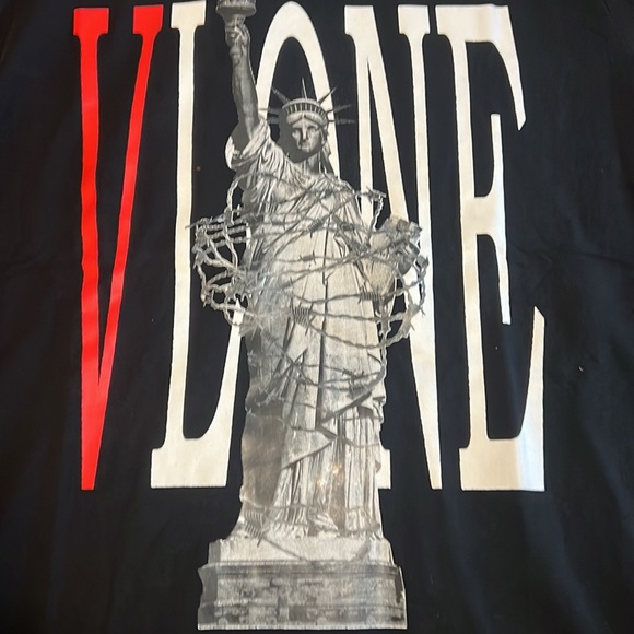 VLONE | Shirts | Vlone Tshirt Size L Statue Of Liberty X Barbwire ...
